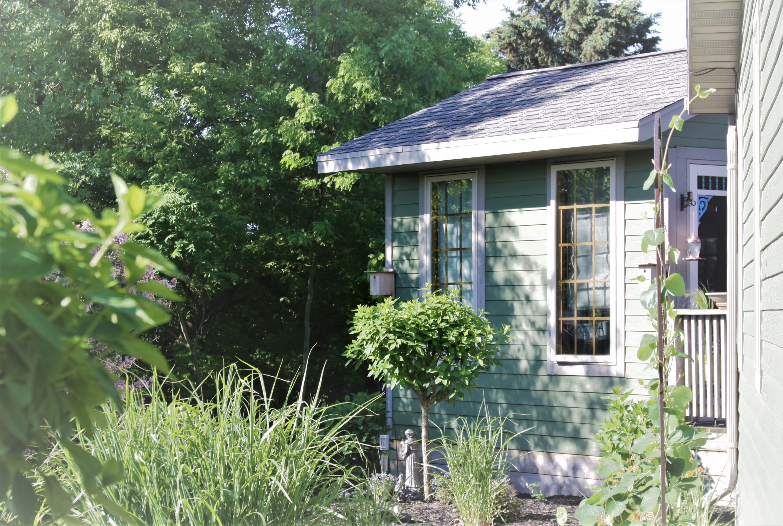 cottage in spring 2021 – Joyful Paws